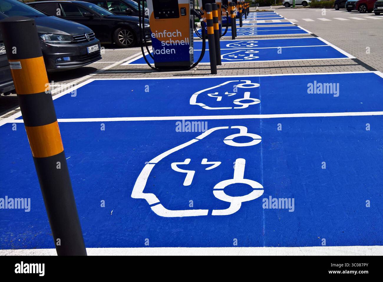 EnBW Hyper Netz - Stromtankstelle für Elektroautos bzw das eAuto. Strom ...