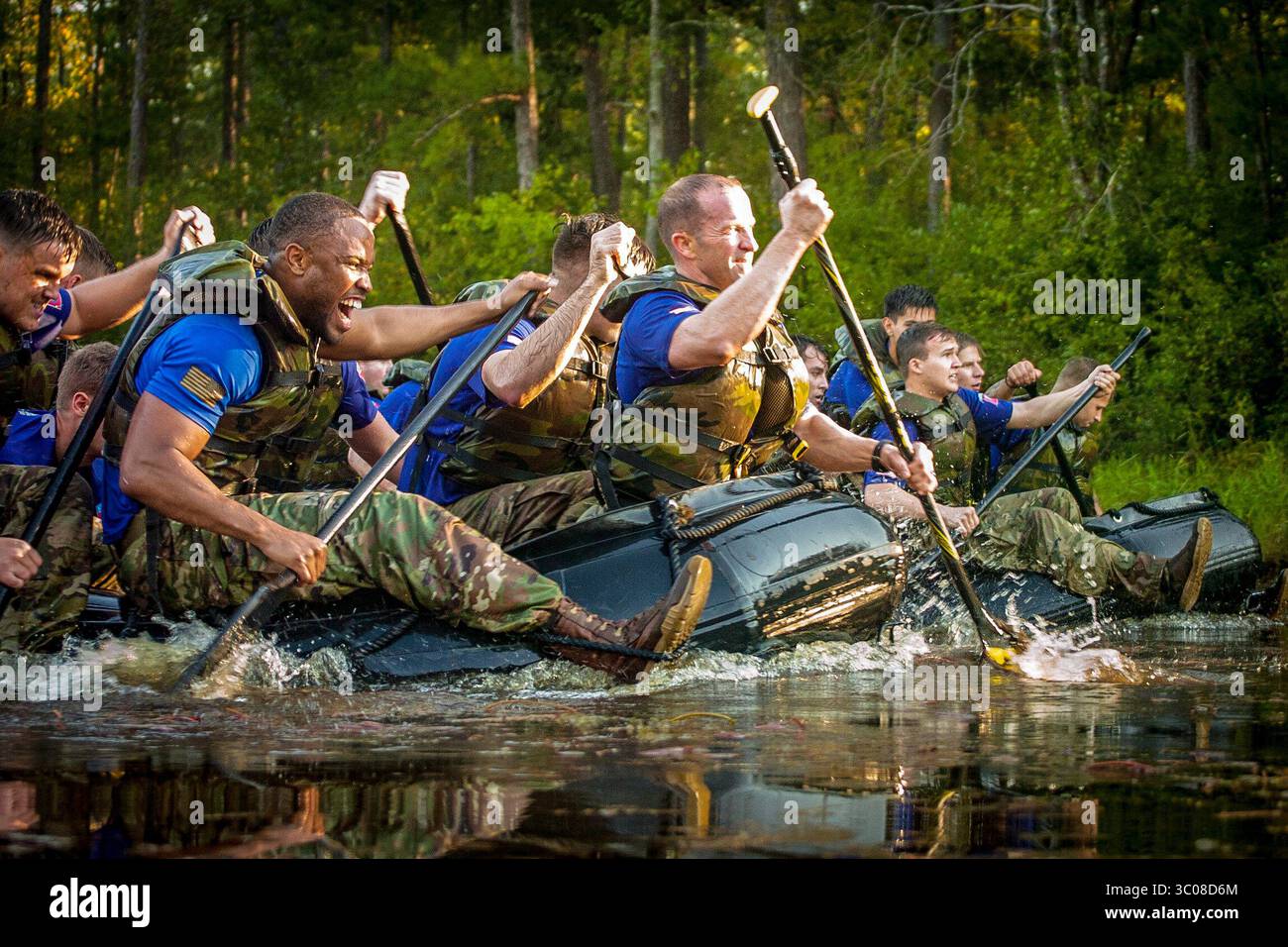 U s marine paratroopers in hi-res stock photography and images - Alamy