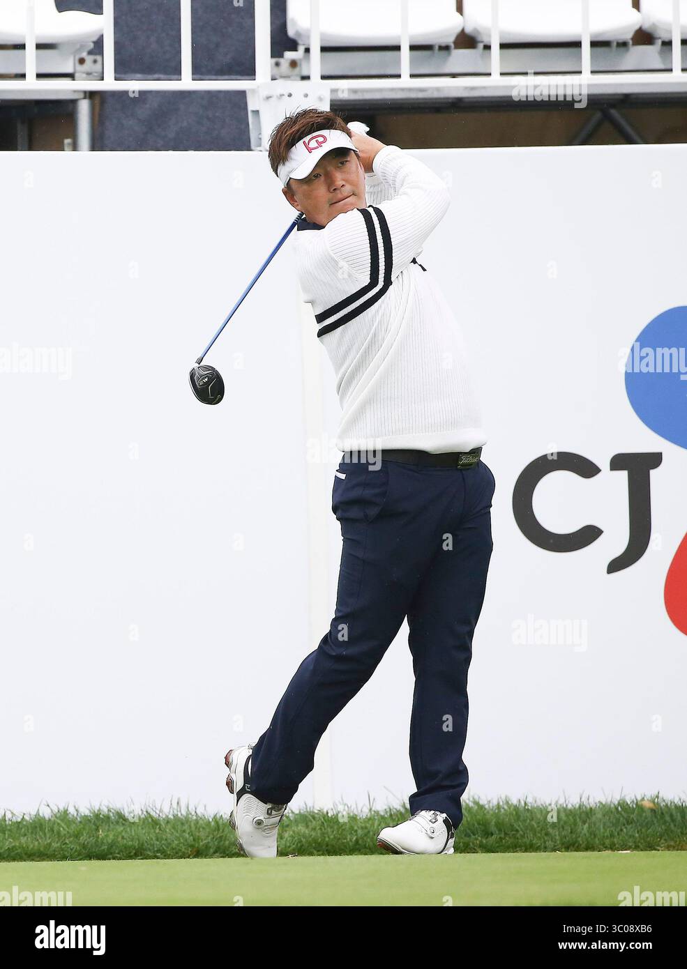 October 16, 2018 - Jeju, South Korea - Hyunwoo Ryu of South Korea action on the 1st tee during ...