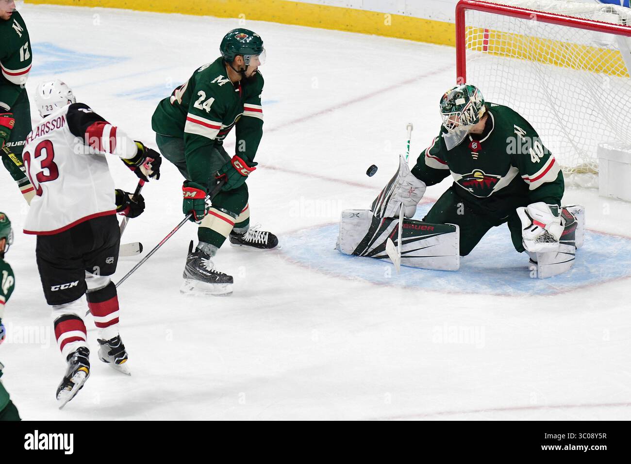 October 16, 2018 Minnesota Wild goaltender Devan Dubnyk (40) blocks a ...