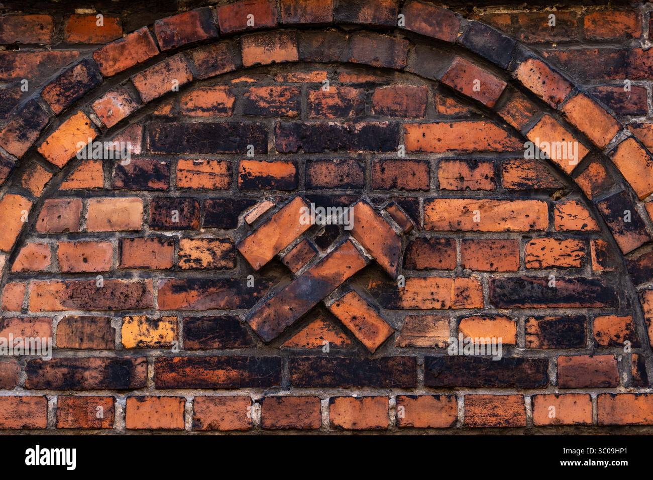 Hammer shield symbol hi-res stock photography and images - Alamy