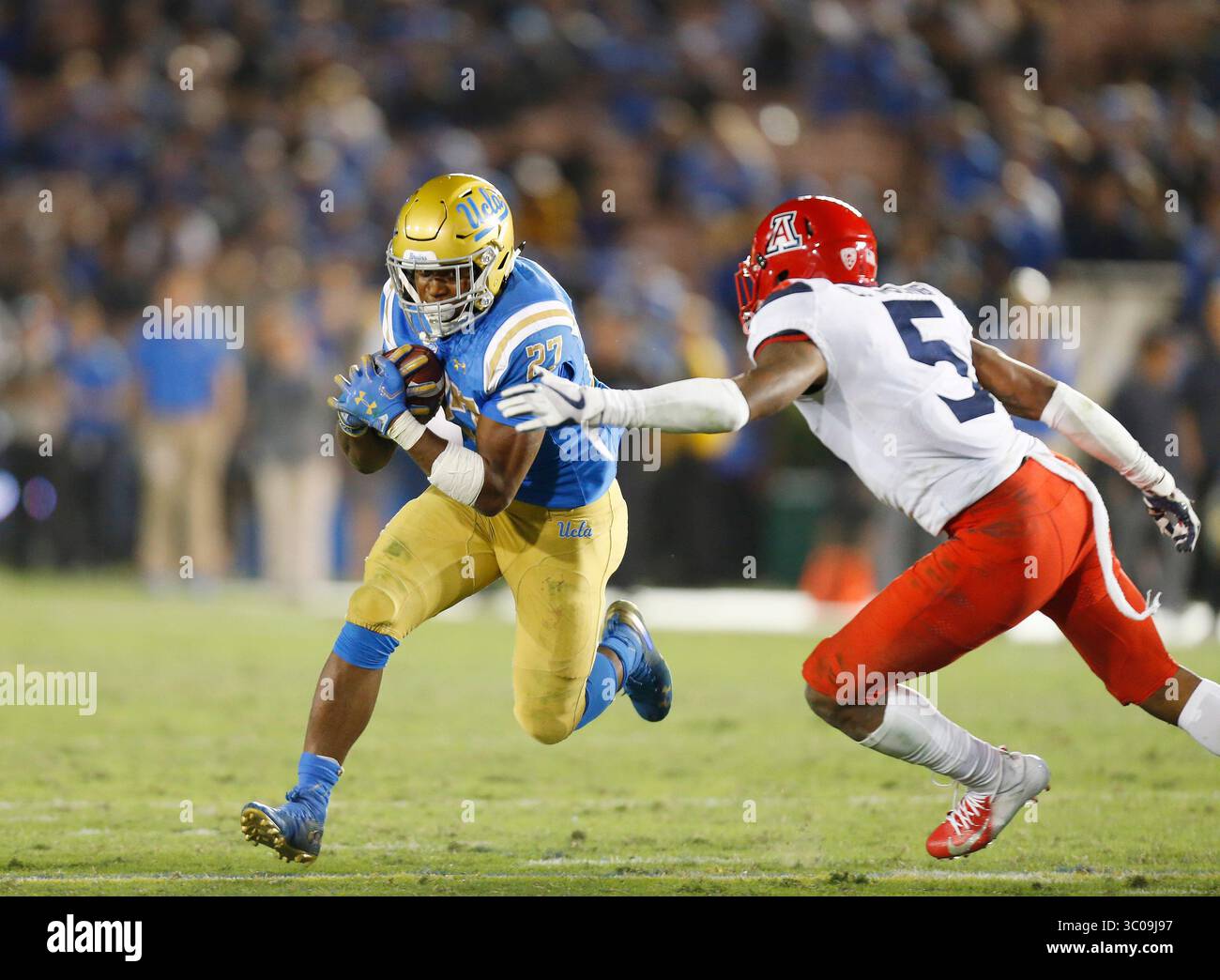 October 20, 2018 UCLA Bruins running back Joshua Kelley #27 carries the ...