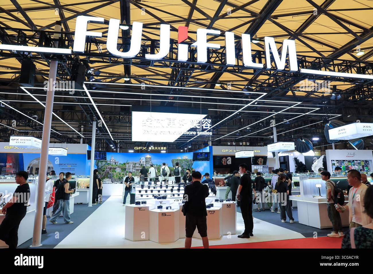 The 2025 Shanghai International Photo & Imaging Expo opens in Shanghai ...