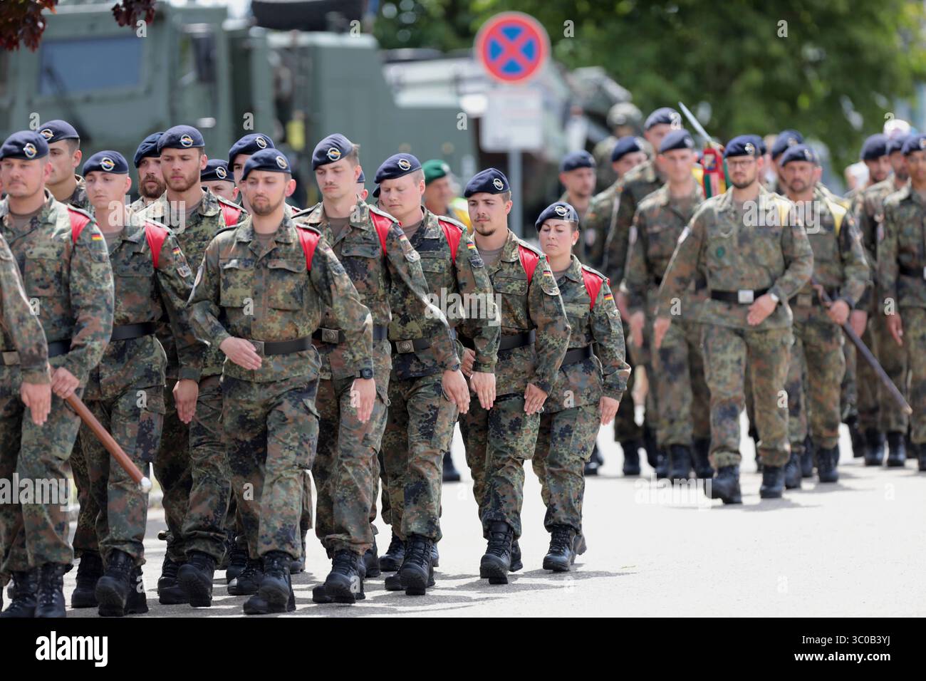 Bundeswehrsoldaten des Jägerbataillon 292 der Bundeswehr in ...