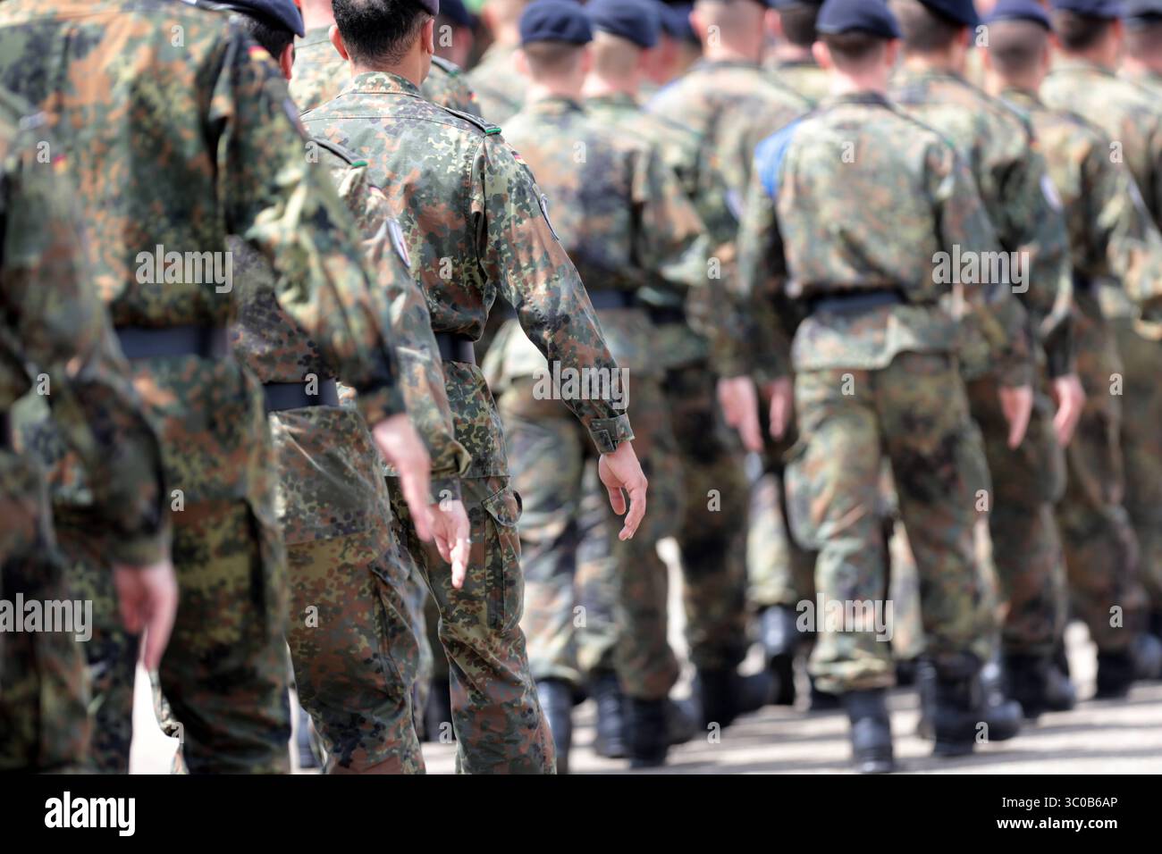Soldaten des Jägerbataillons 292 JgBtl 292 der Bundeswehr in ...