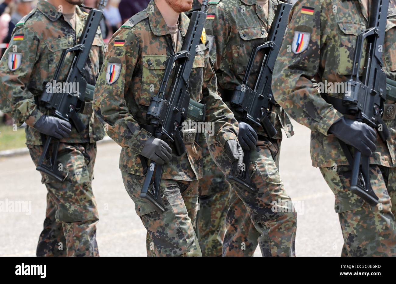 Soldaten des Jägerbataillons 292 JgBtl 292 der Bundeswehr in ...