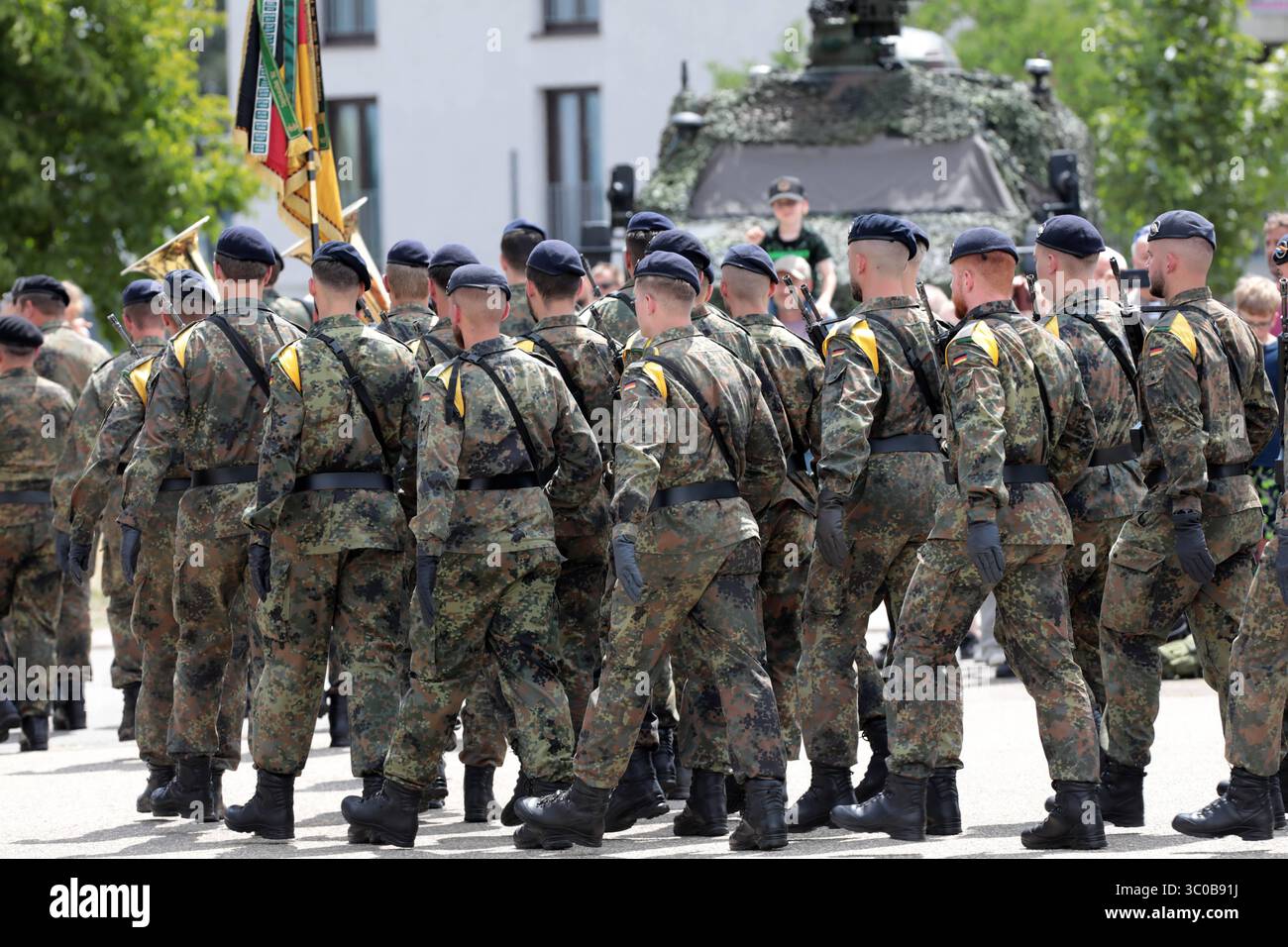 Soldaten des Jägerbataillons 292 JgBtl 292 der Bundeswehr in ...