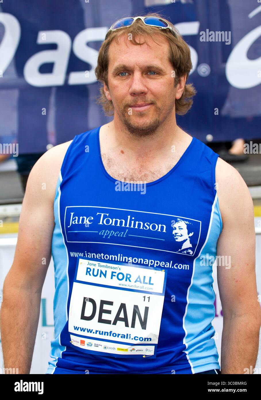 Dean Andrews at the Jane Tomlinson 2010 10K run in Leeds City Centre ...