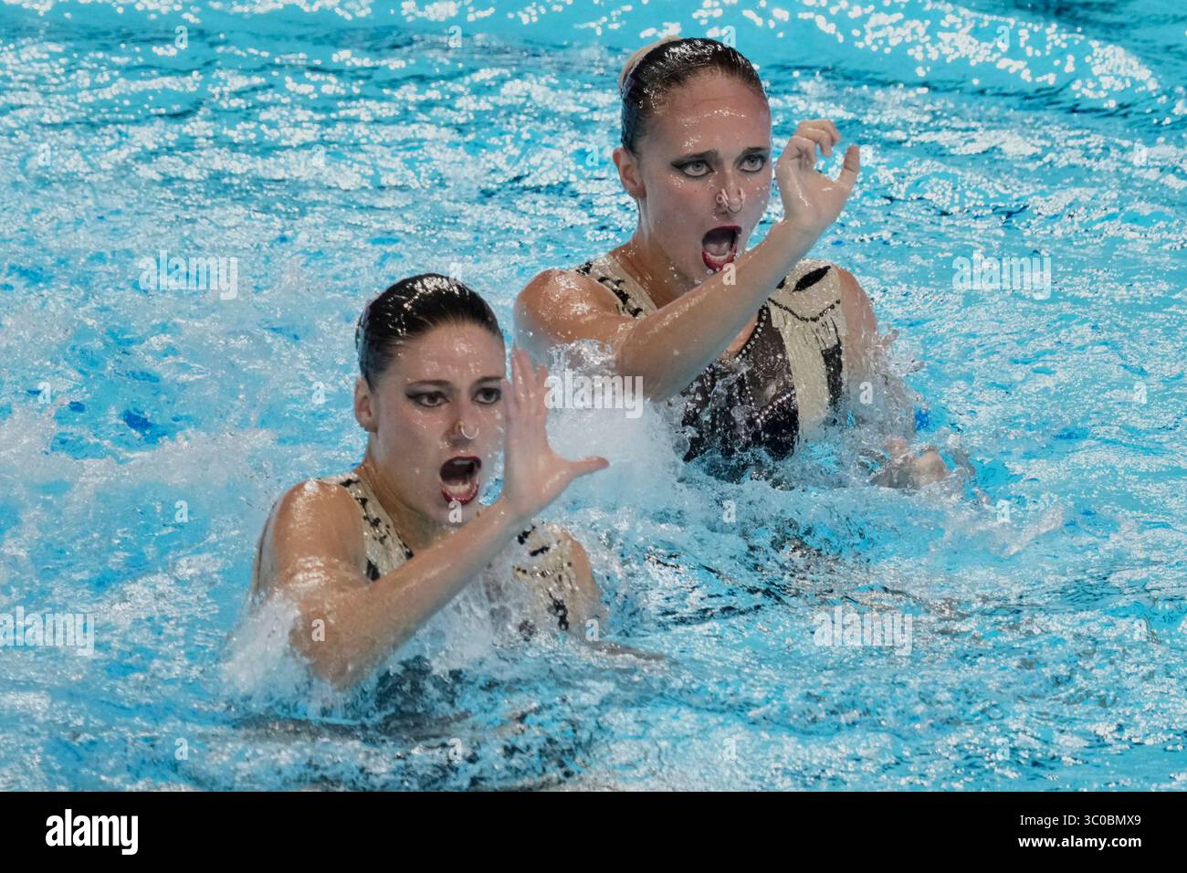 Txell Ferre Gaset and Lilou Lluis Valette of Spain compete in the women ...