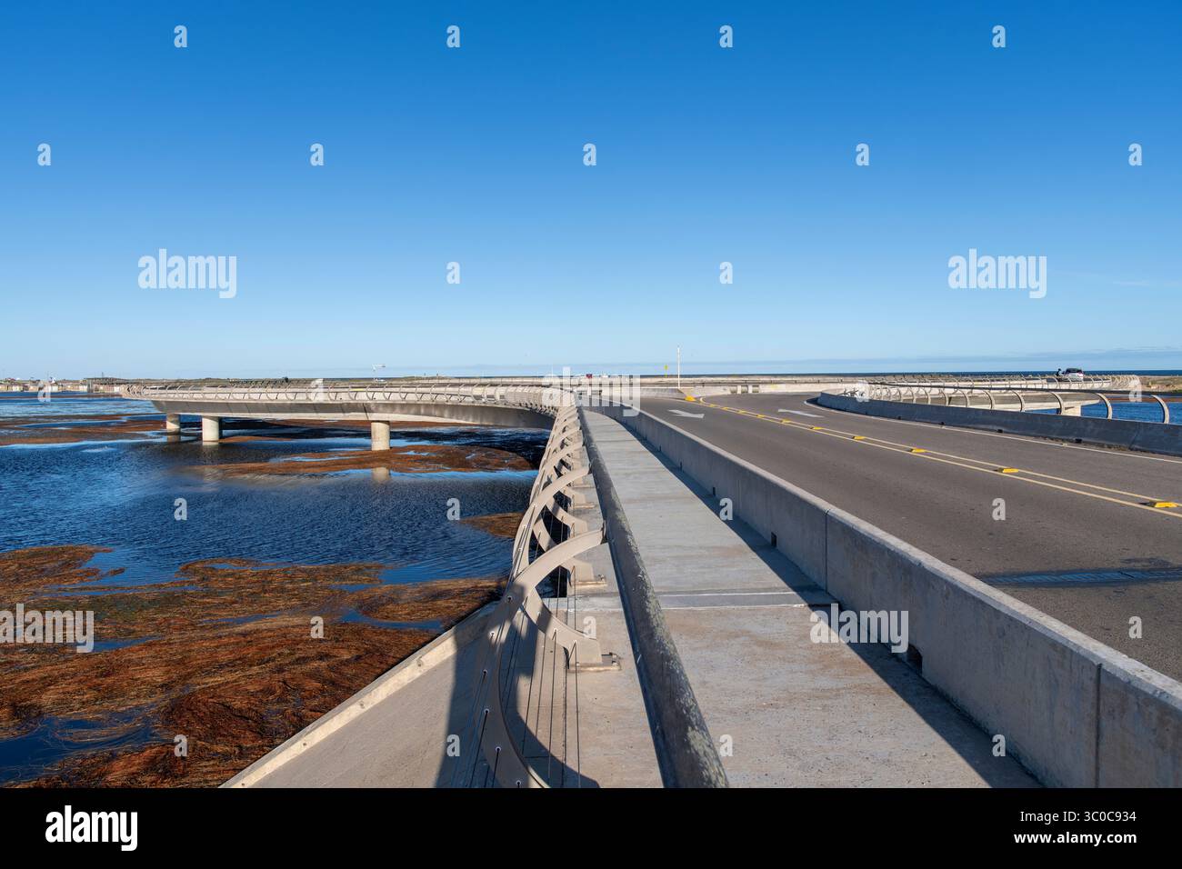 Laguna garzón bridge hi-res stock photography and images - Alamy