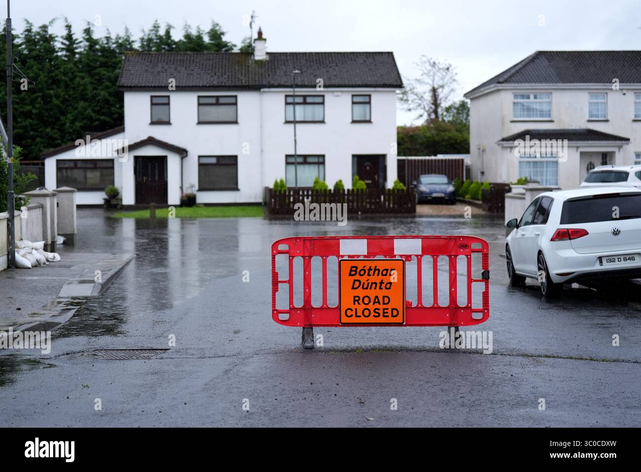 Flooding in co louth orange hi-res stock photography and images - Alamy