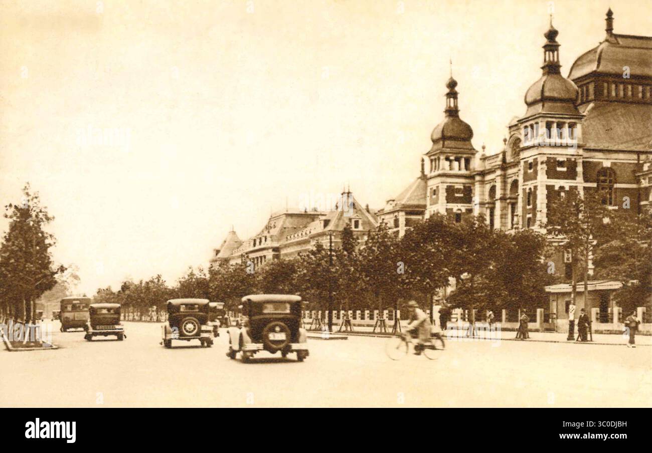 Vintage photo of Kasumigaseki Street, in front of the Ministry of ...