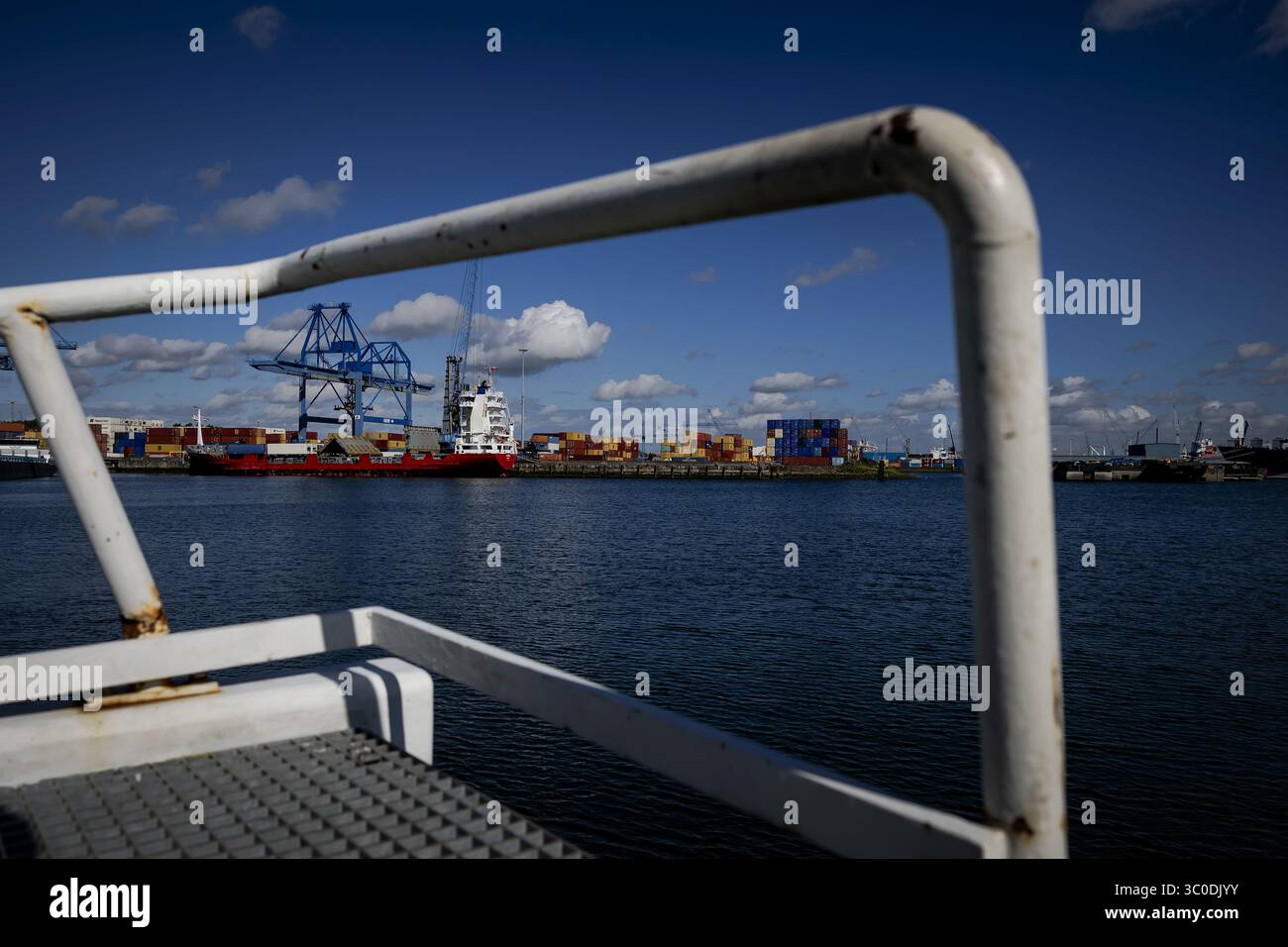 ROTTERDAM - Containers in the Waalhaven. Cargo handling and the ...