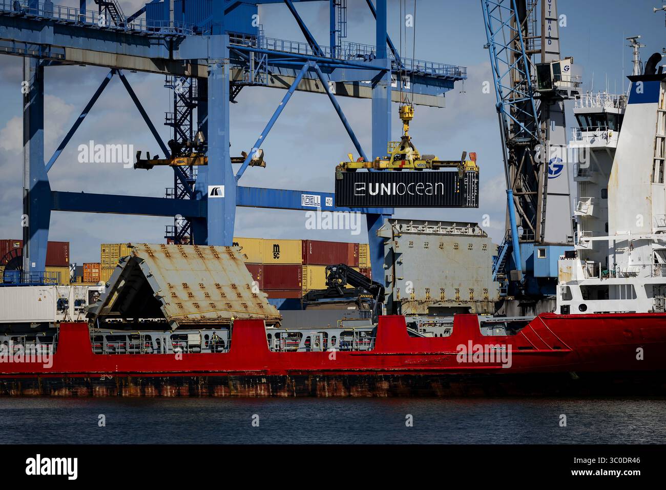 ROTTERDAM - Containers in the Waalhaven. Cargo handling and the ...