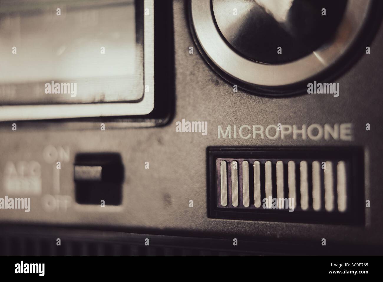 Vintage style microphone on hi-res stock photography and images - Alamy