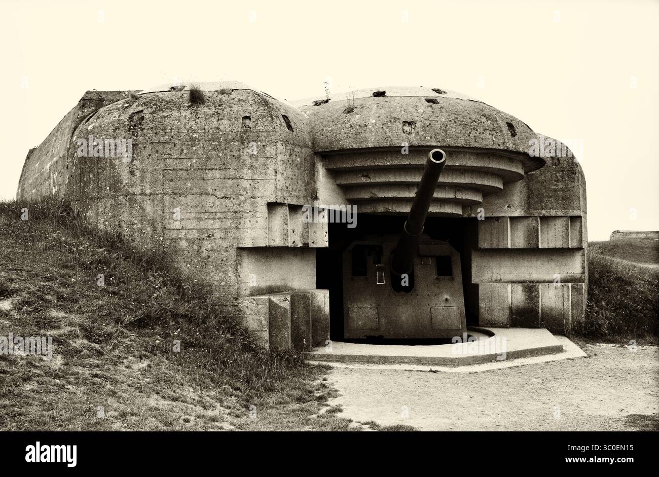German Krupp 15 cm cannon, gun, in the bunker of the Le Chaos battery ...