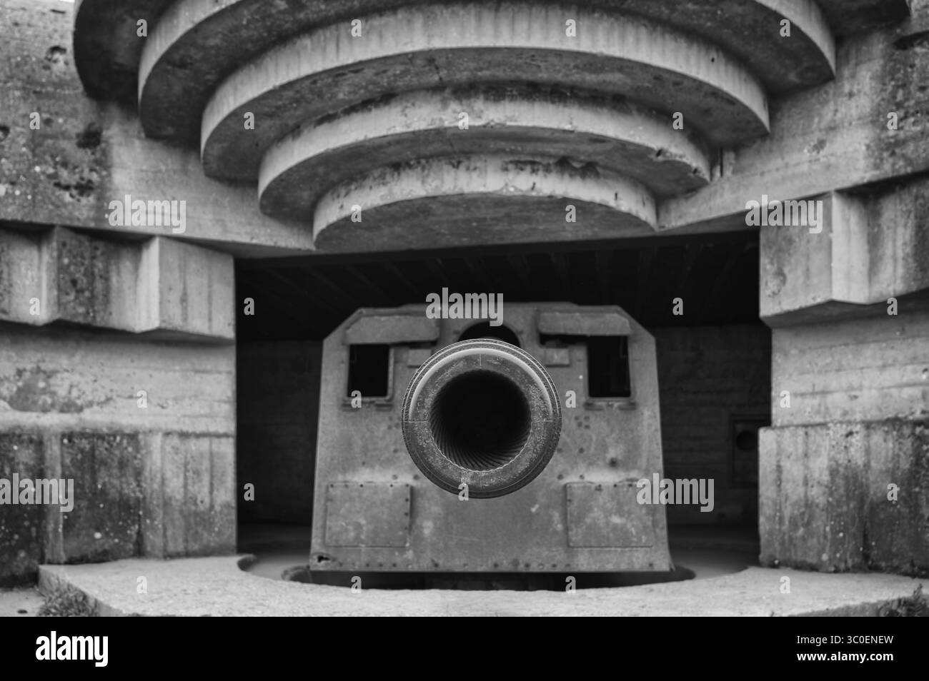 German Krupp 15 cm cannon, gun, in the bunker of the Le Chaos battery ...