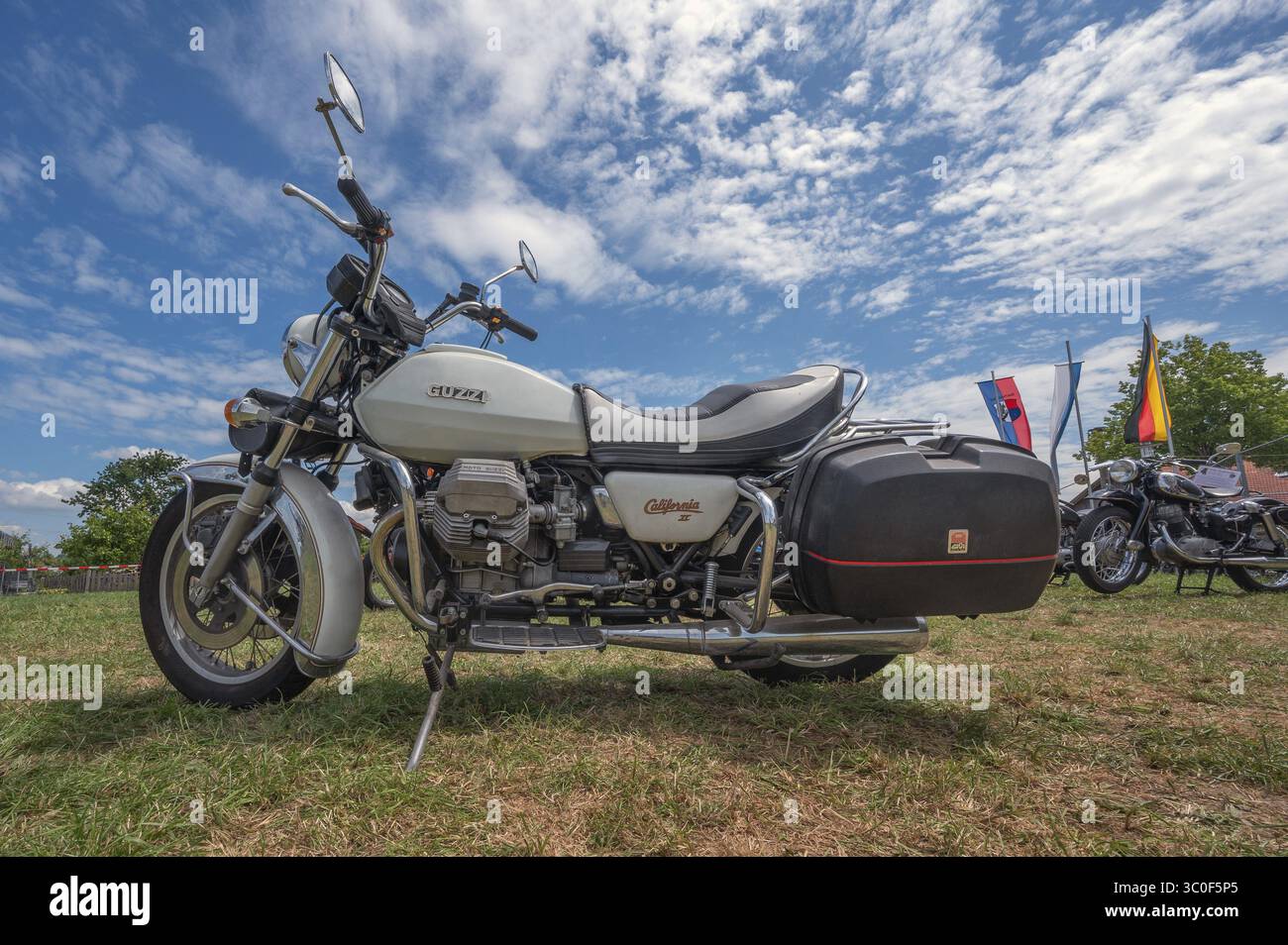 Moto guzzi oldtimer hi-res stock photography and images - Alamy