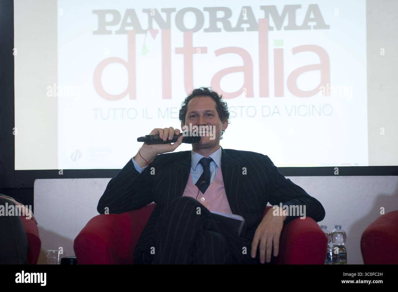 The entrepreneur John Elkann being interviewed by the editor-in-chief ...