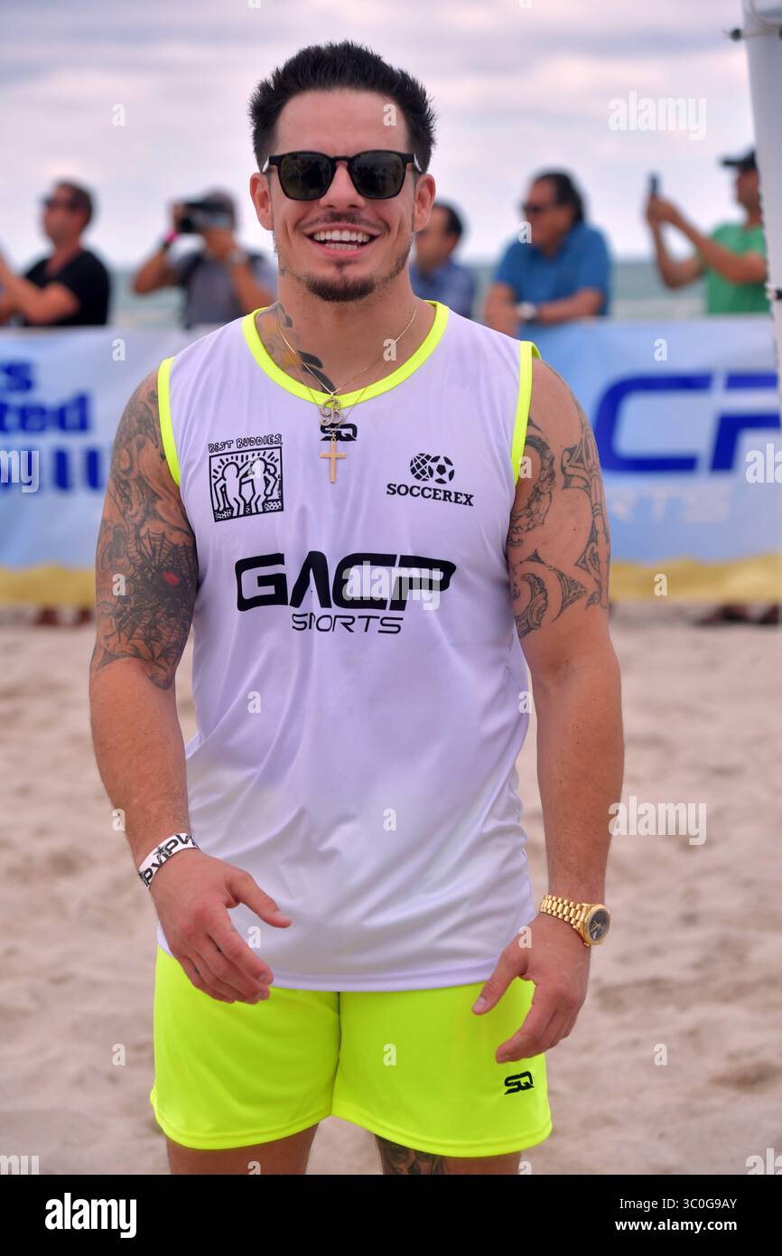 MIAMI, FL - NOVEMBER 17: Casper Smart attends the World Futbol Gala ...