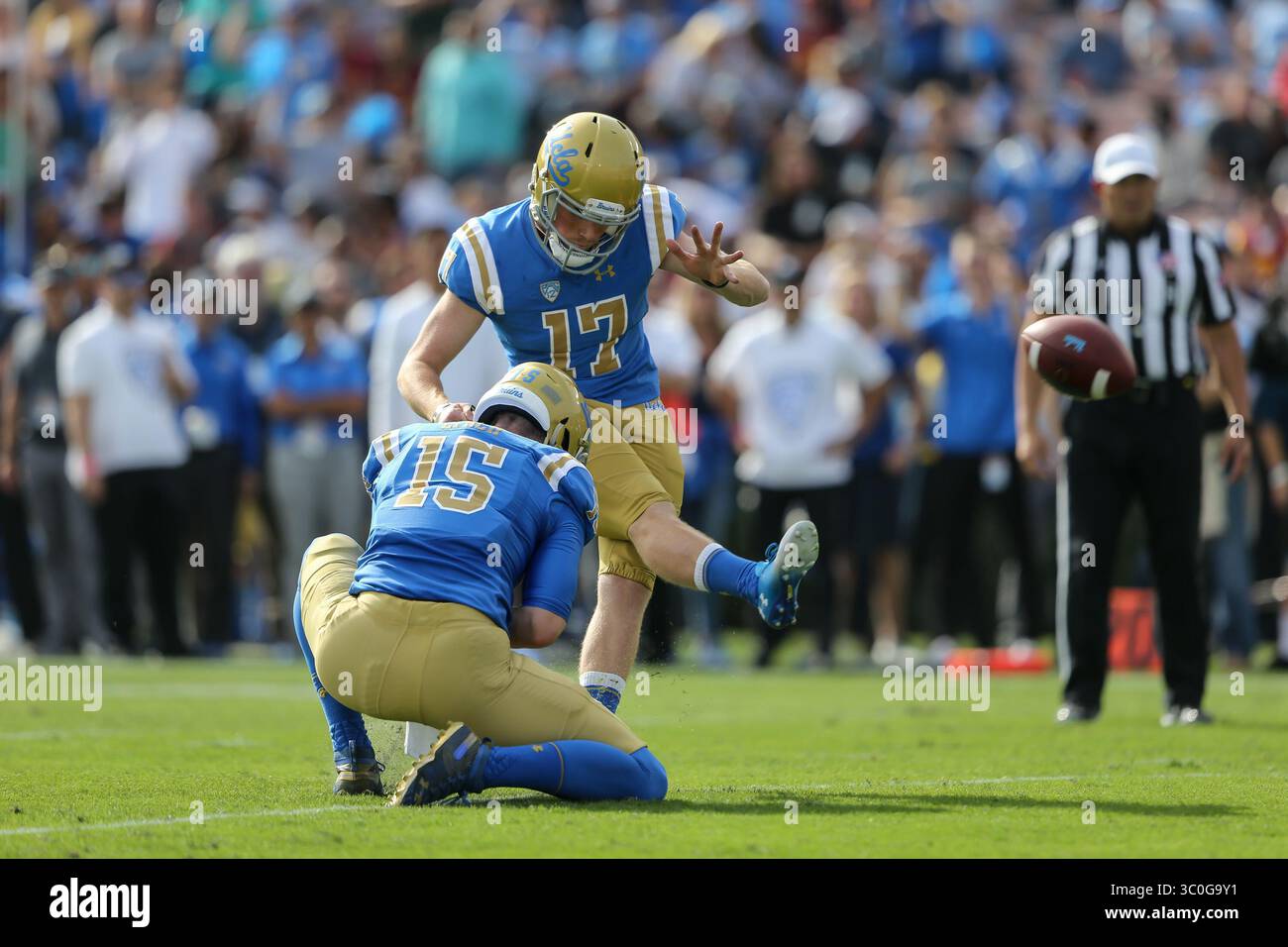 November 17, 2018 Pasadena CA,..UCLA Bruins place kicker JJ Molson #17 ...