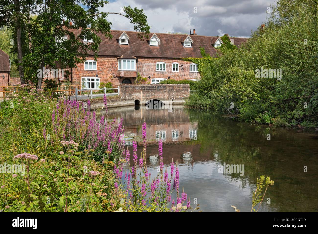 Denford millhouse hungerford, berkshire hi-res stock photography and ...