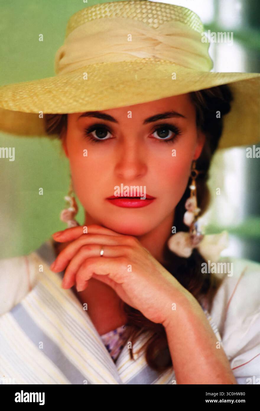 AMANDA DONOHOE in CASTAWAY (1986), directed by NICOLAS ROEG. Credit: Cannon Group / United ...