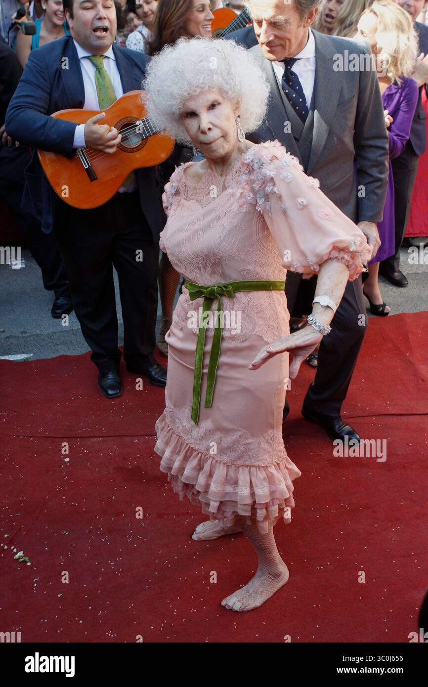 Duchess of Alba and Alfonso Diez wedding at Palacio de Duenas in ...