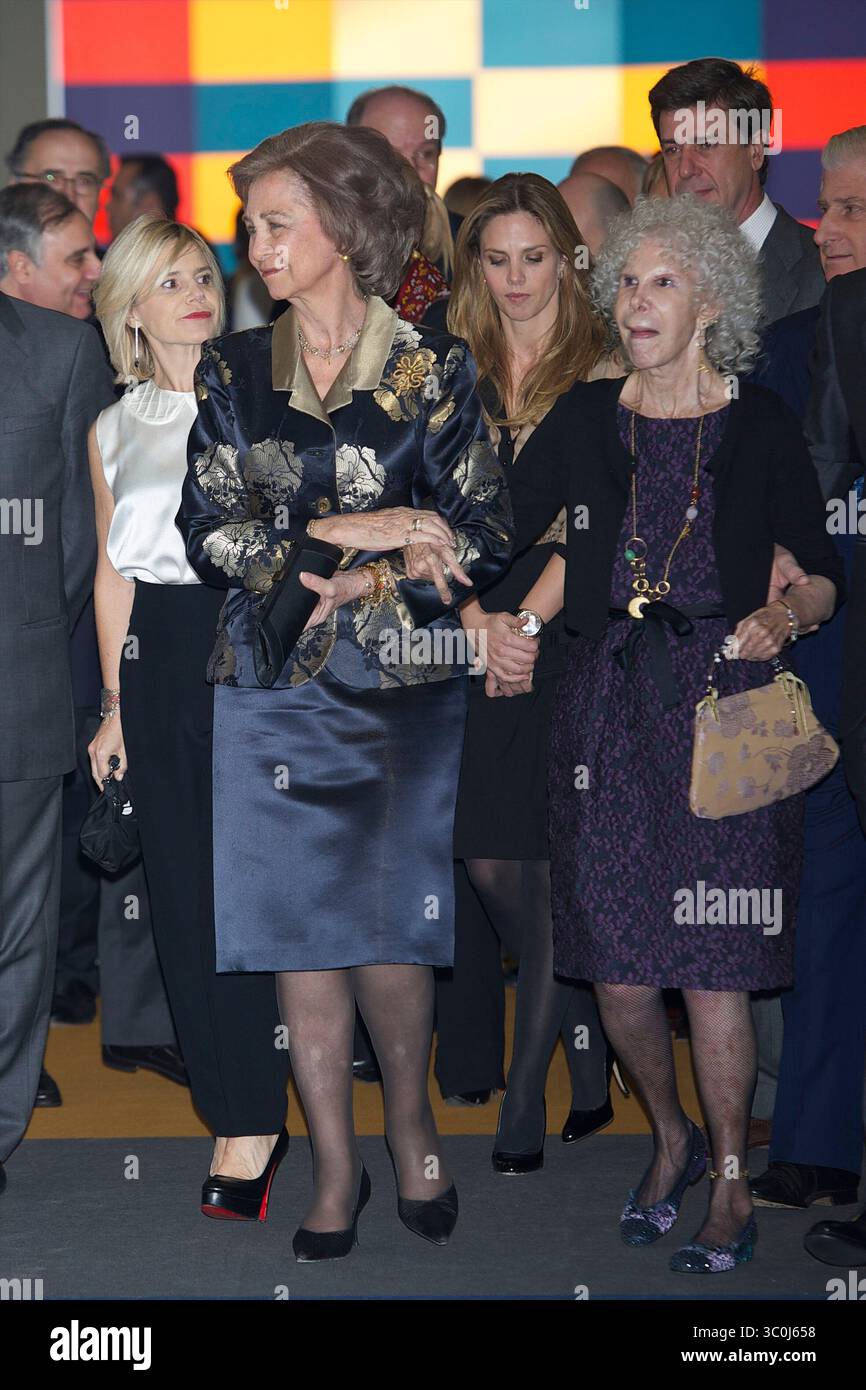 Spanish Queen Sofia, Duchess of Alba, Eugenia Martinez de Irujo and ...