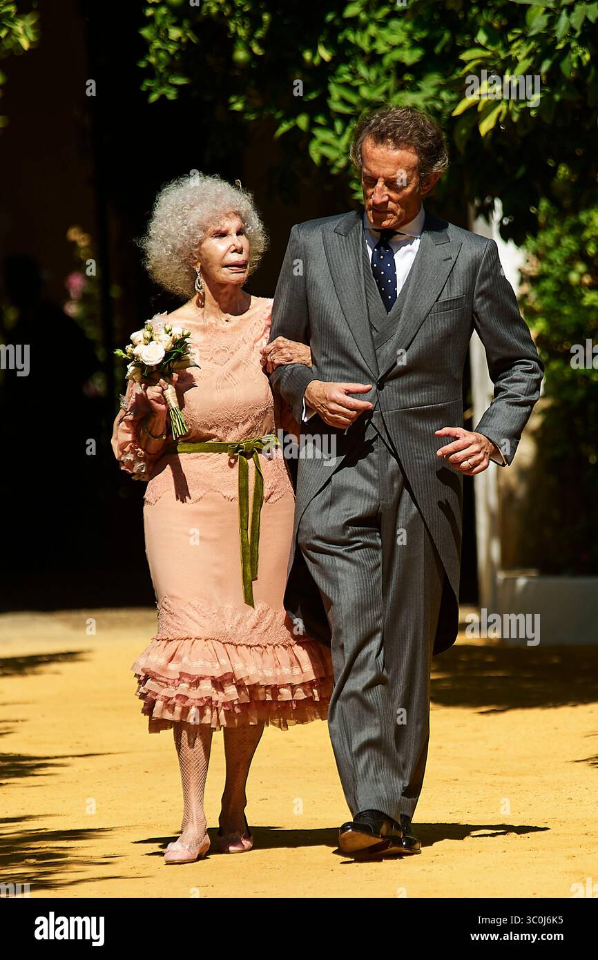 Duchess of Alba and Alfonso Diez wedding at Palacio de Duenas in ...