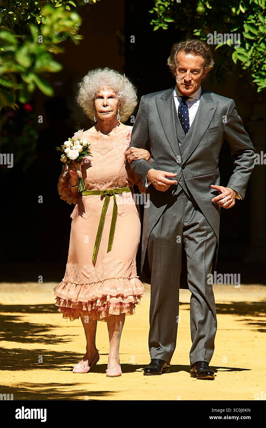 Duchess of Alba and Alfonso Diez wedding at Palacio de Duenas in ...