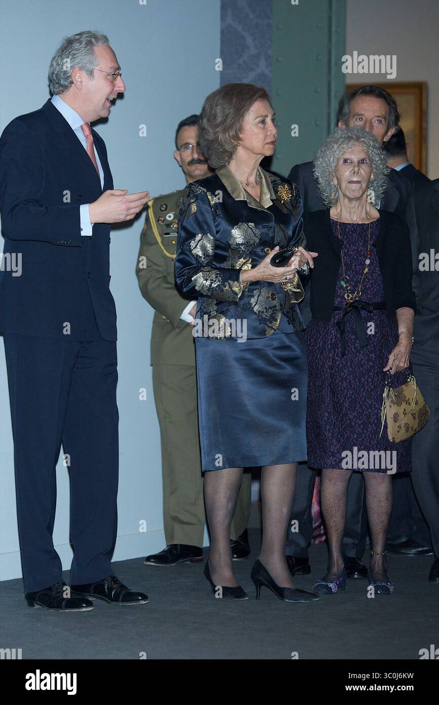 Spanish Queen Sofia and Duchess of Alba attend the Visit the exhibition ...