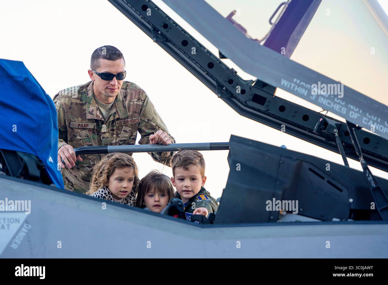 33rd fighter wing pilot hi-res stock photography and images - Alamy
