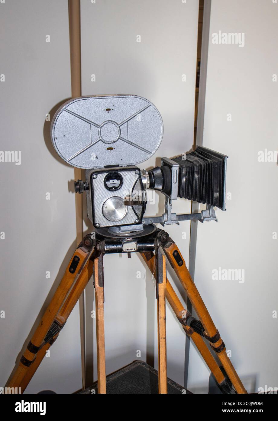 Shot of the vintage film video camera Stock Photo - Alamy