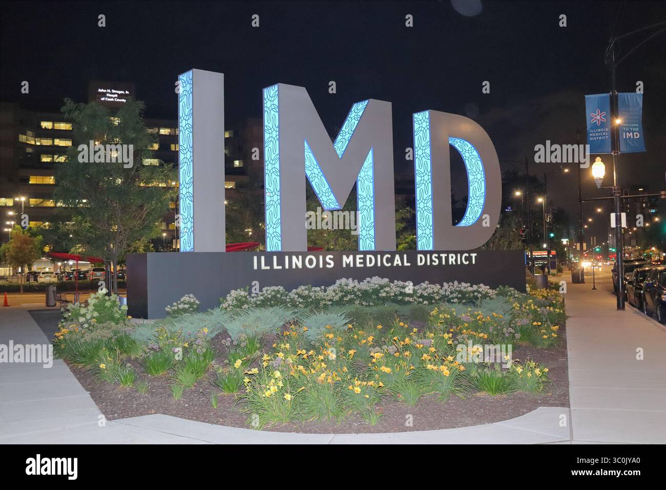 Chicago, Illinois - 07 18 2025 - IMD Illinois Medical District Sign Lit up at Night Stock Photo ...