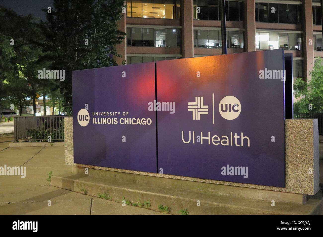 Chicago, Illinois - 07 18 2025 - UIC UI Health Sign Stock Photo - Alamy