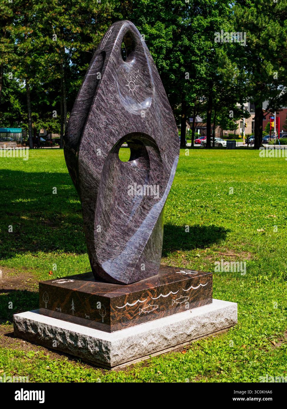 Mohawk and oneida artist david general hi-res stock photography and ...