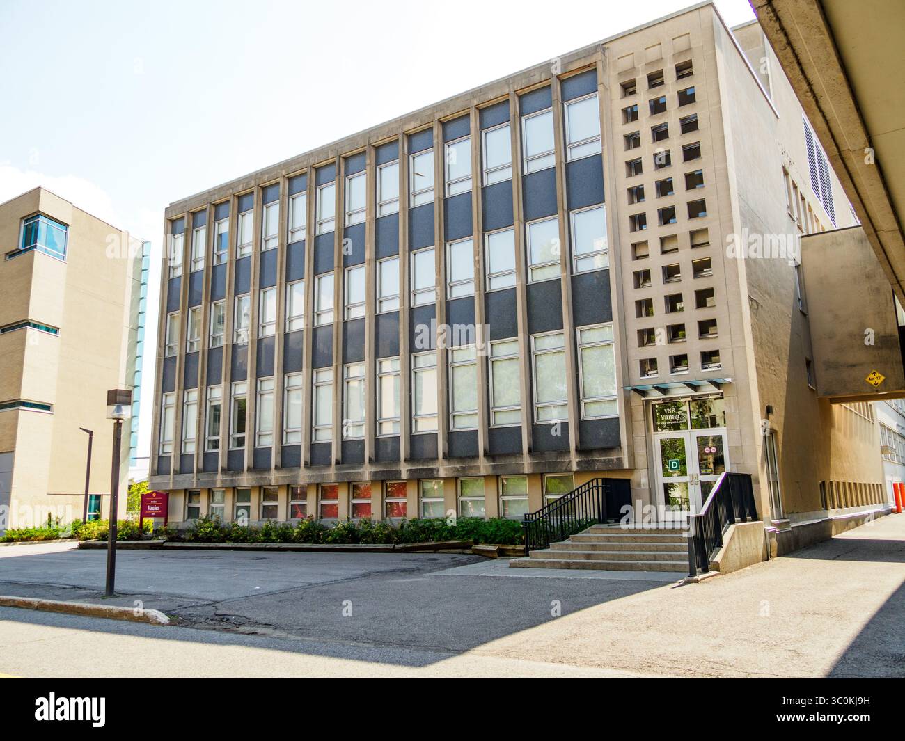 University of ottawa vanier hi-res stock photography and images - Alamy