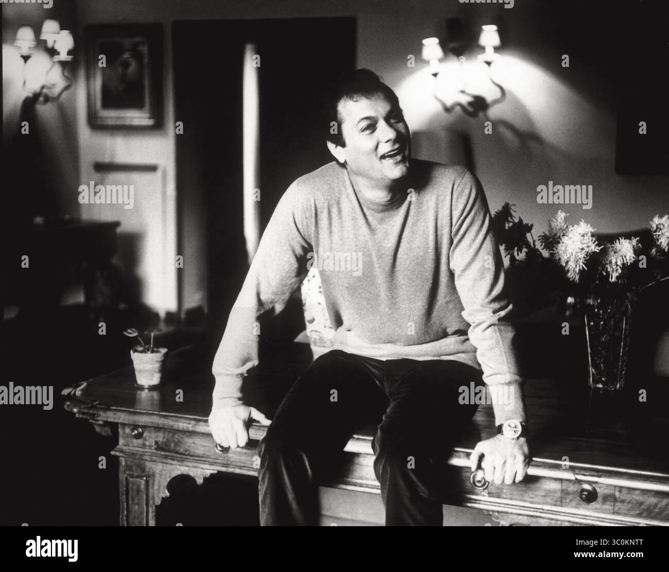 Close up of the US actor Tony Curtis, in Italy to shoot his first ...