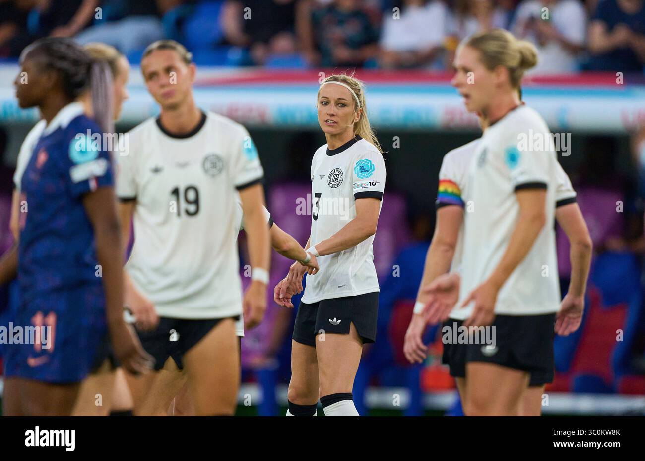 referee Tess Olofsson shows red card to Kathrin-Julia Hendrich #3 of ...