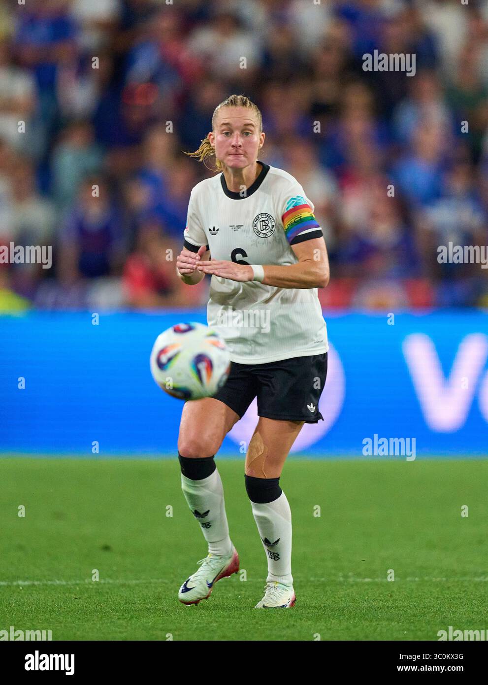 Janina Minge #6 of Team Germany controls the ball in the football ...