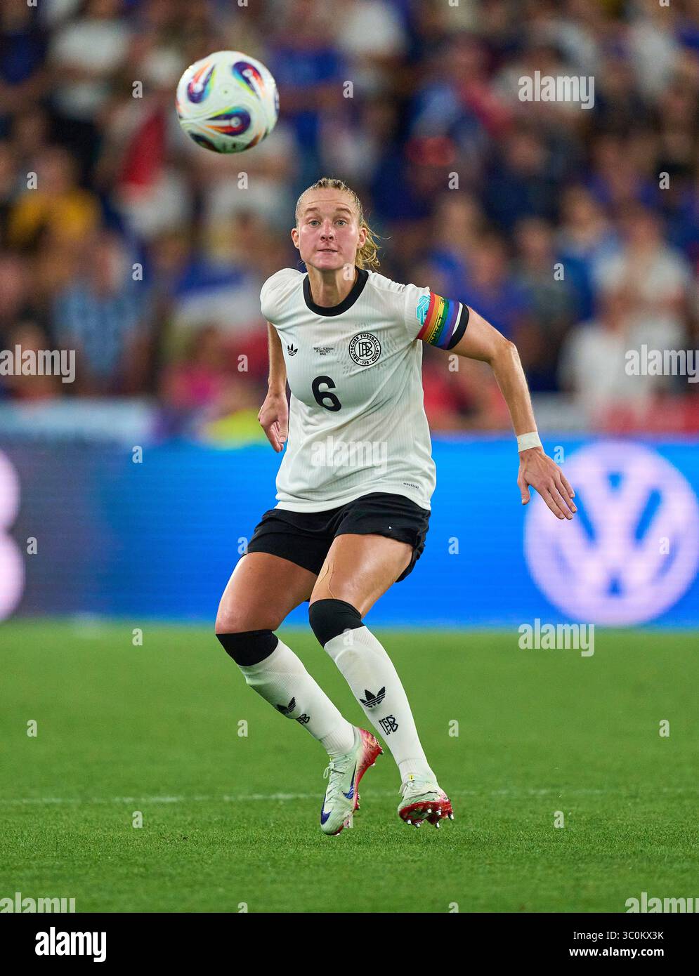 Janina Minge #6 of Team Germany controls the ball in the football ...