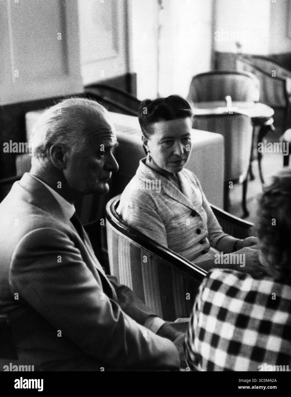 French writer Simone de Beauvoir and Italian writer and painter Leonida ...