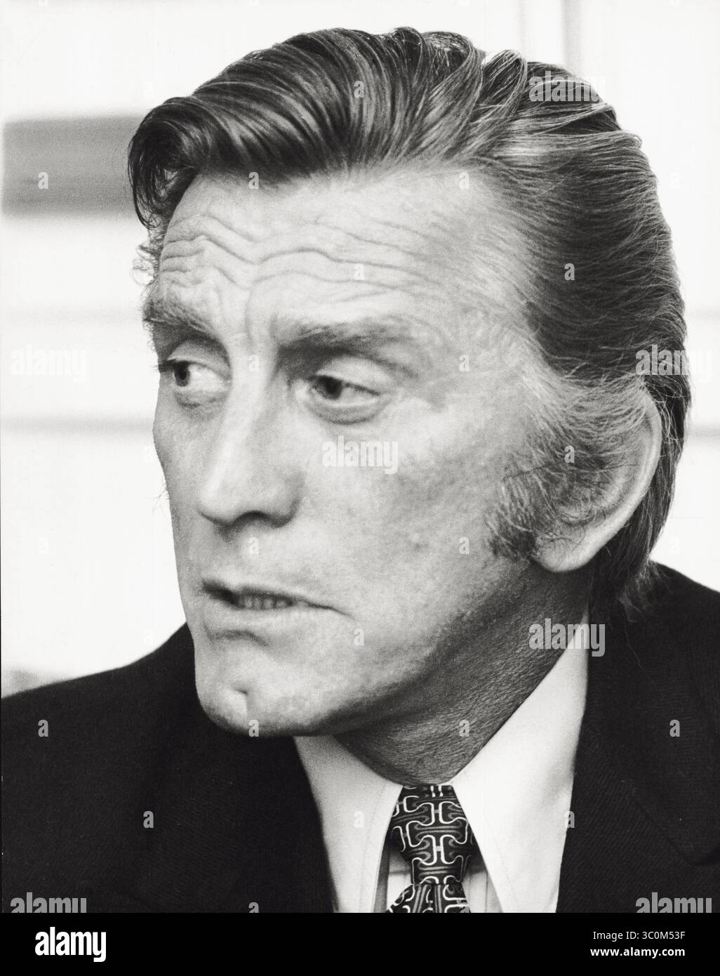 Close up of the US actor Kirk Douglas in a hotel in Italy during an ...