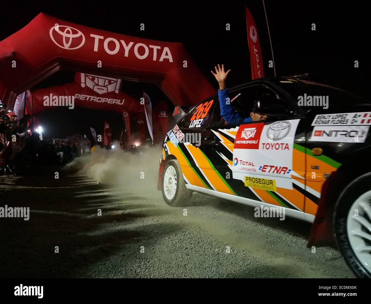 October 26, 2017 - Lima, Lima, Peru - Car racing at the starting line ...