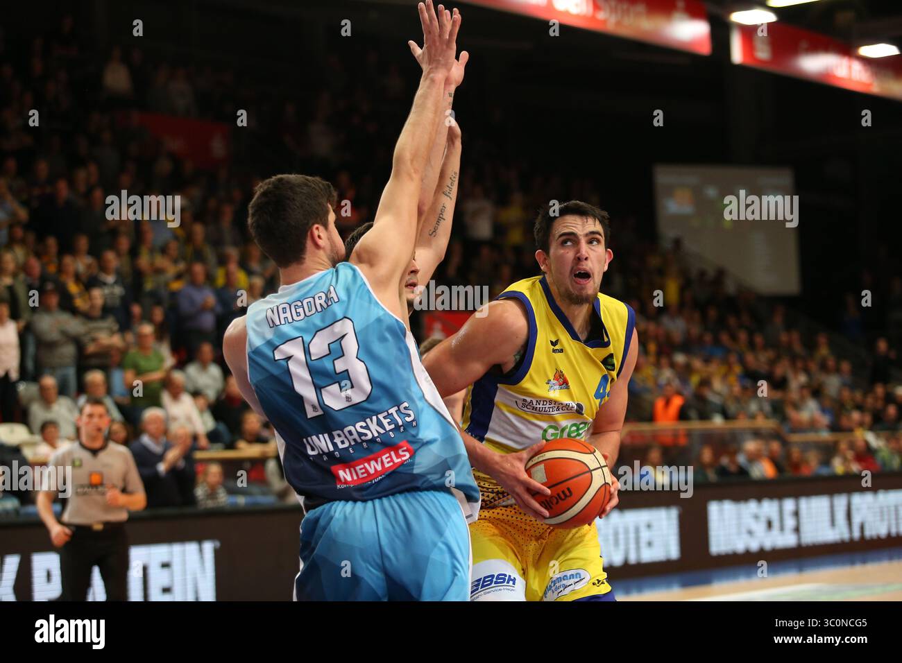 December 8, 2018 - Hagen, Germany - 2. Basketball National League Game ...