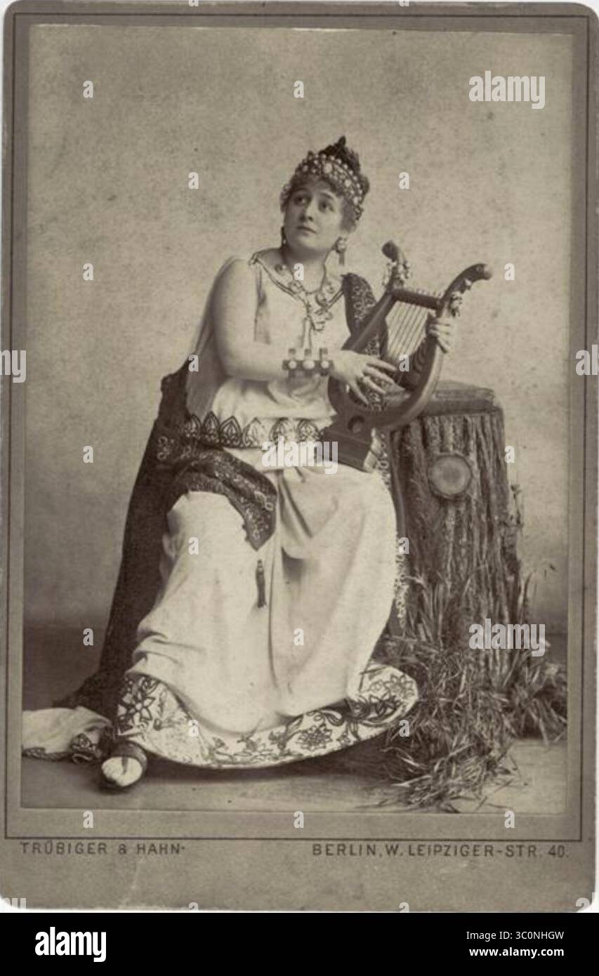 Maria Pospischil as Franz Grillparzer’s Sappho Stock Photo - Alamy