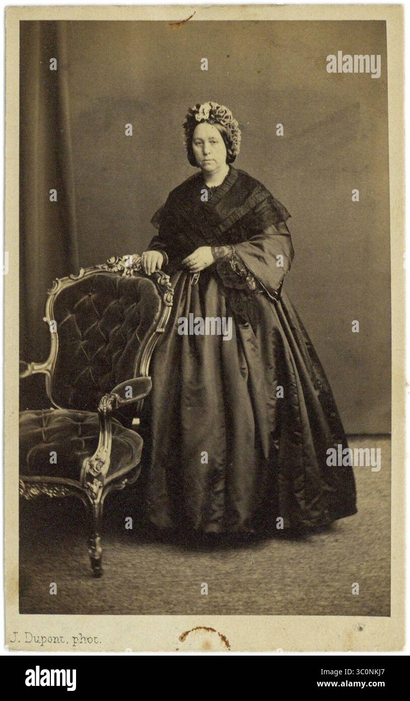 Maria-Jacoba Moorkens, de vrouw van Karel van Geert, ten voeten uit ...