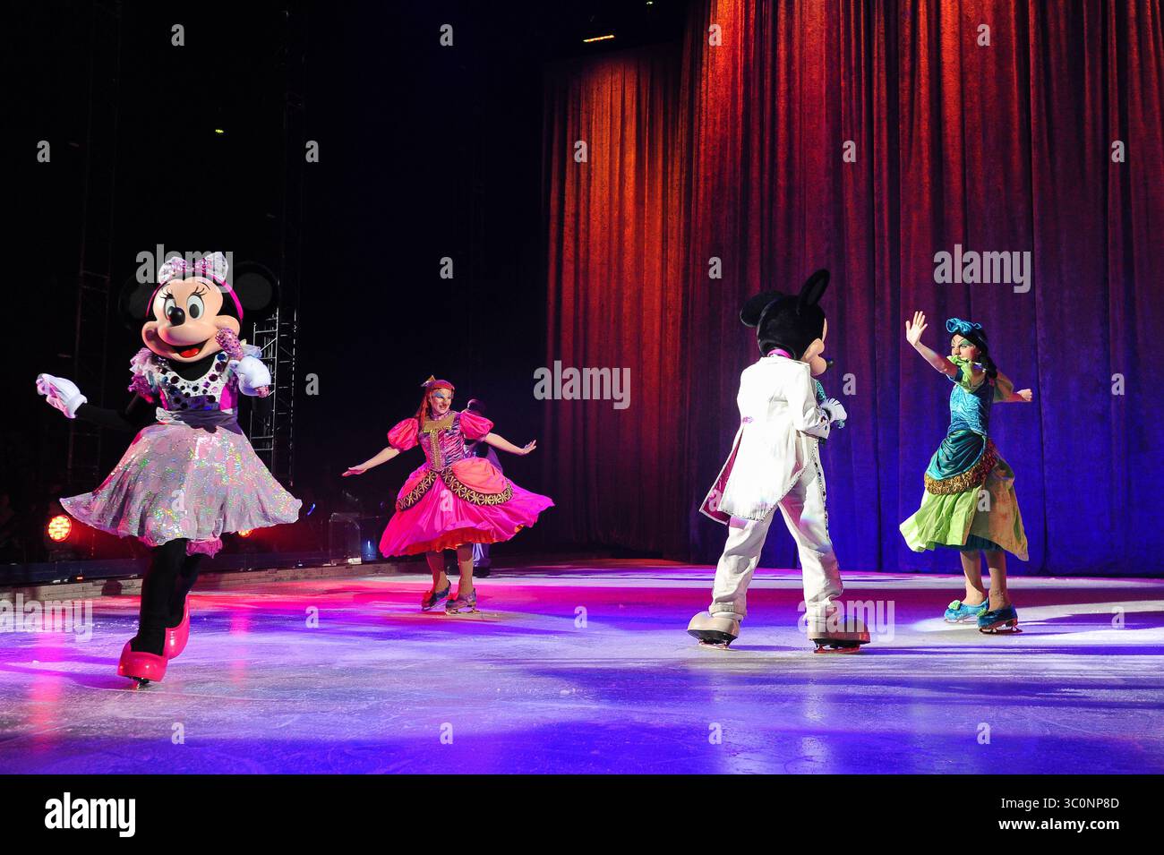 For the first time in Italy at Palalottomatica, the new Disney ice show ...