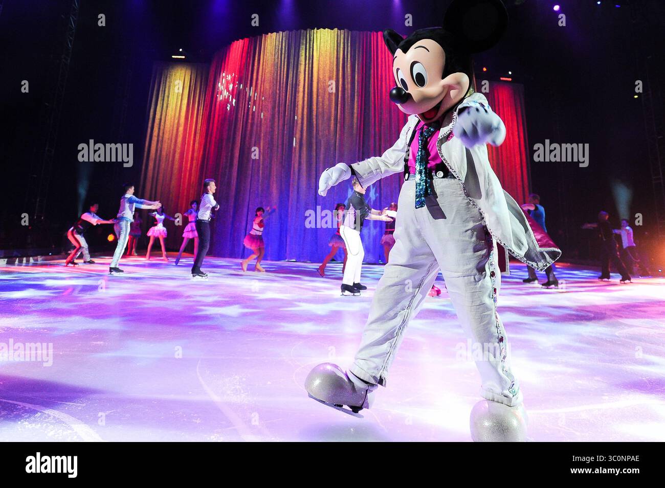 For the first time in Italy at Palalottomatica, the new Disney ice show ...
